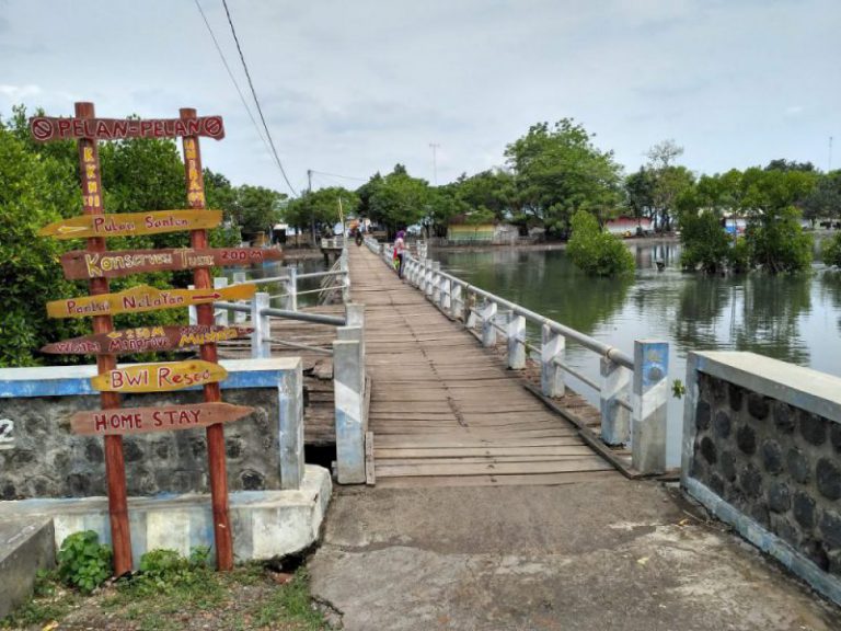 Pantai Pulau Pandanan Banyuwangi Khusus Untuk Wanita? - liburdulu.com